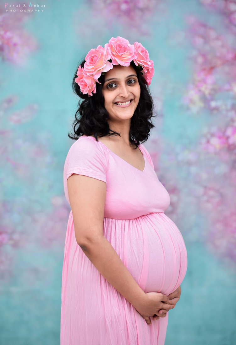 Indoor Basic Maternity Samples - Parul and Ankur Photography